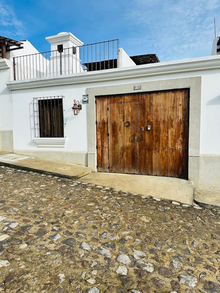 Casa Boliguate · Casa Privada Cerca De Antigua - Chimaltenango