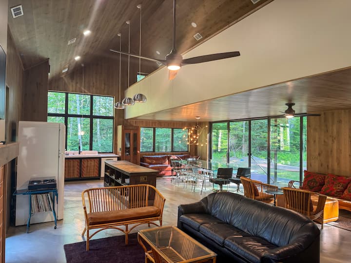 *New* Rockabilly Lux Retreat For The Whole Family - Park Road 826