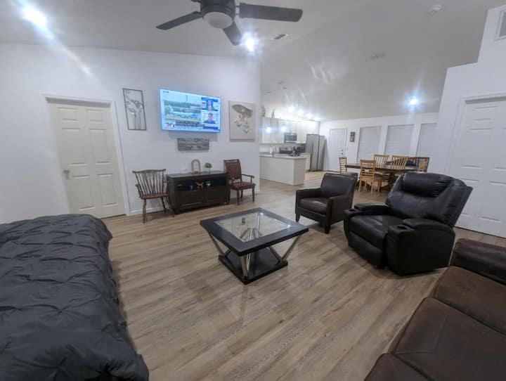 (5b/2b): Brand New House For Travelers (2501) - Havana, FL