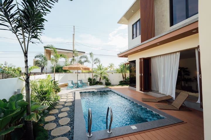 Sunset Serenity Beach House - 
