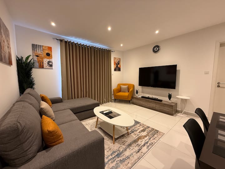 1 Bd Apt In East Legon @Loxwood House W/gym & Pool - Ghana