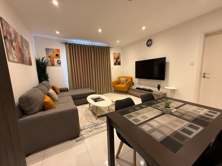 1bd Condo In East Legon Loxwood House W/gym & Pool - Ghana