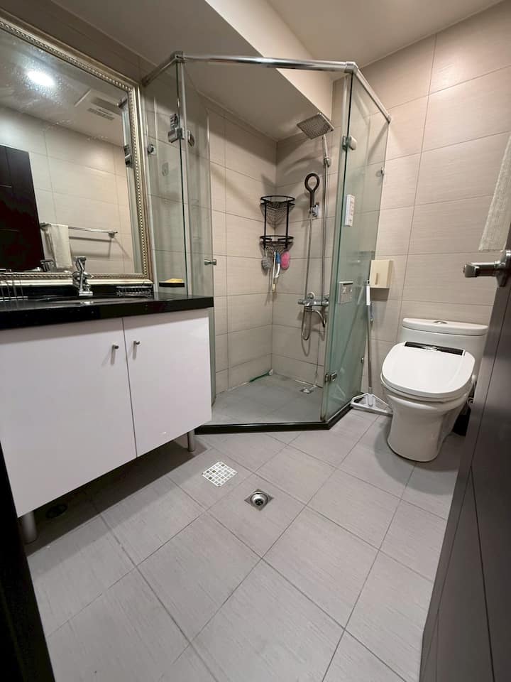 山景公寓 放鬆舒壓 超大陽台看山景 - 板橋區