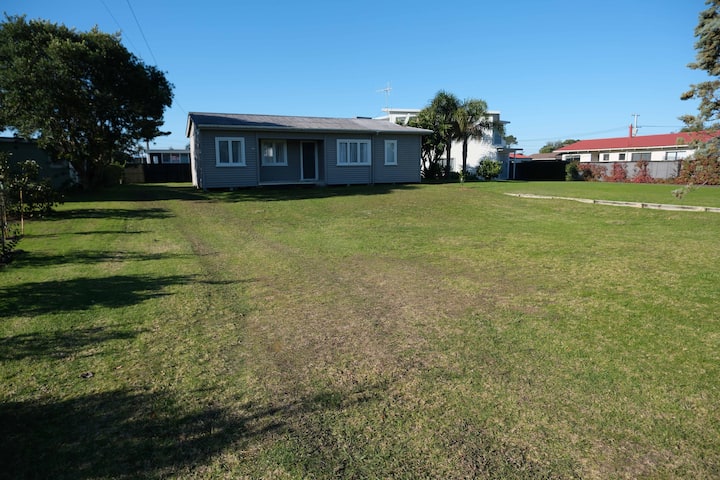 Charming Coastal Cottage - Whangamatā