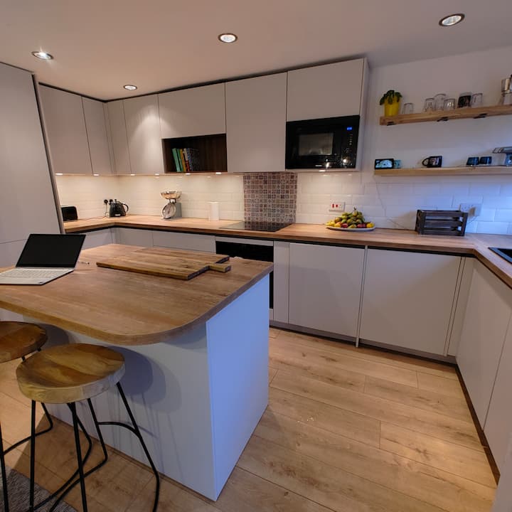 Imperfect But Cosy Central Family Home - Isle of Wight