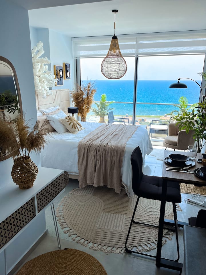 Cozy Boho-studio With Seaview - Богаз