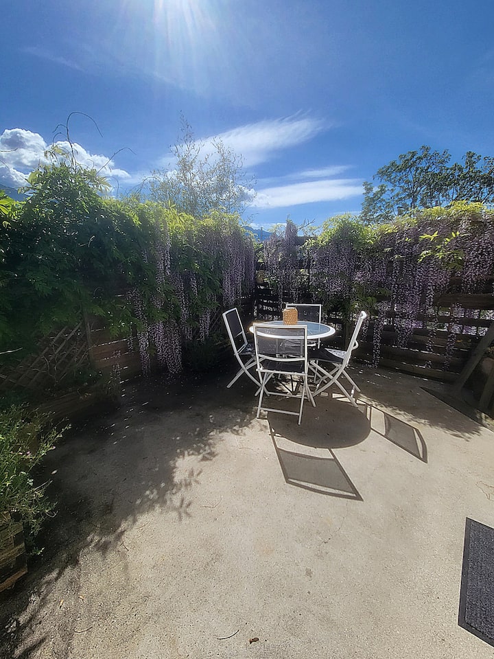 Agréable Appartement -Terrasse - Parking Gratuit - Le Bourget-du-Lac