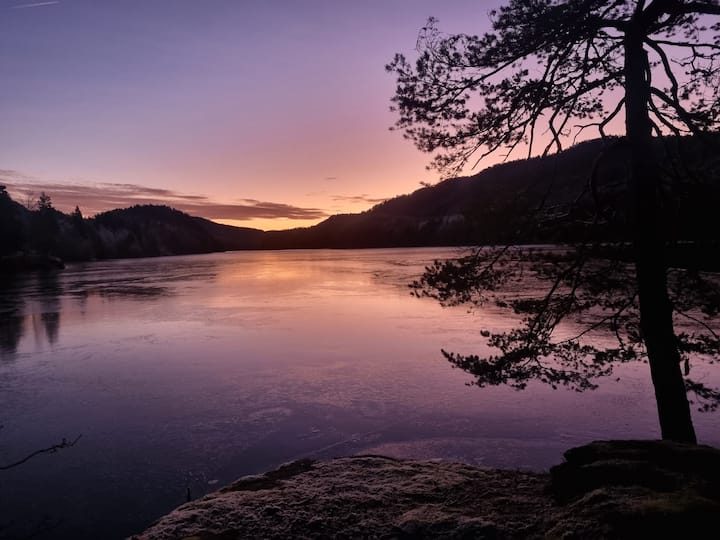 Naturskjønn Hytte På Hoseid Gård I Drangedal. - Norway