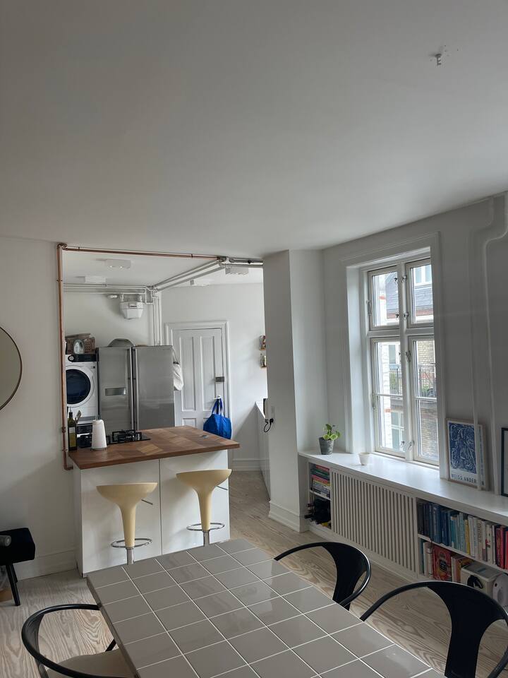Scandi Apartment In ØSterbro - Copenhagen