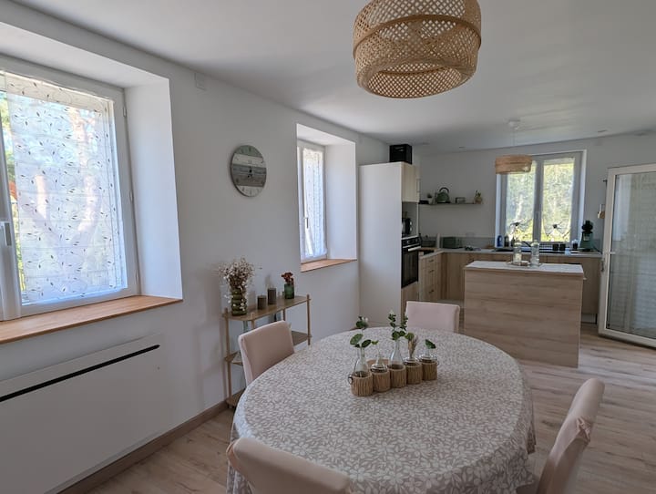 Location Au Calme à La Campagne - Decazeville