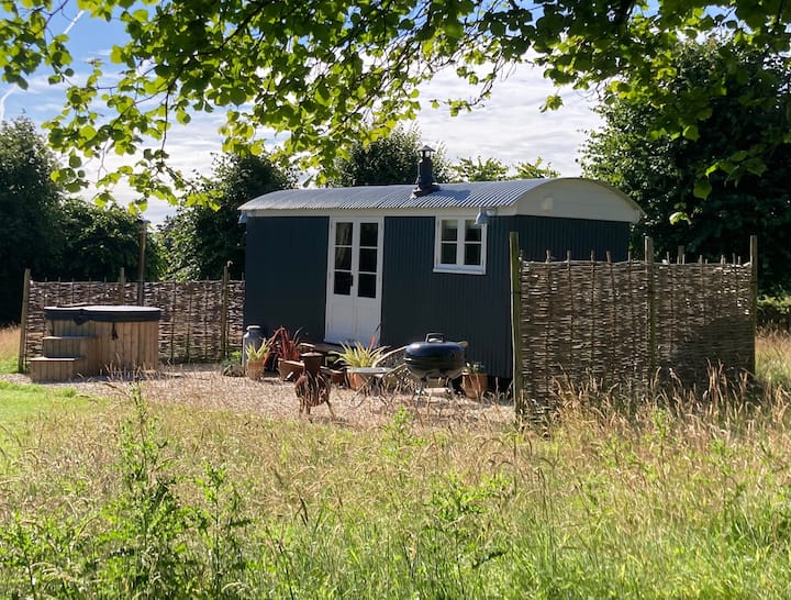 Gorgeous Retreat In Hut Eliza - Gloucestershire