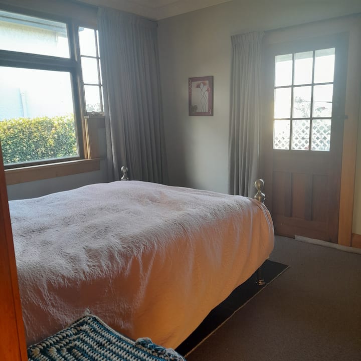 A Beautiful Room In Dunedin - 