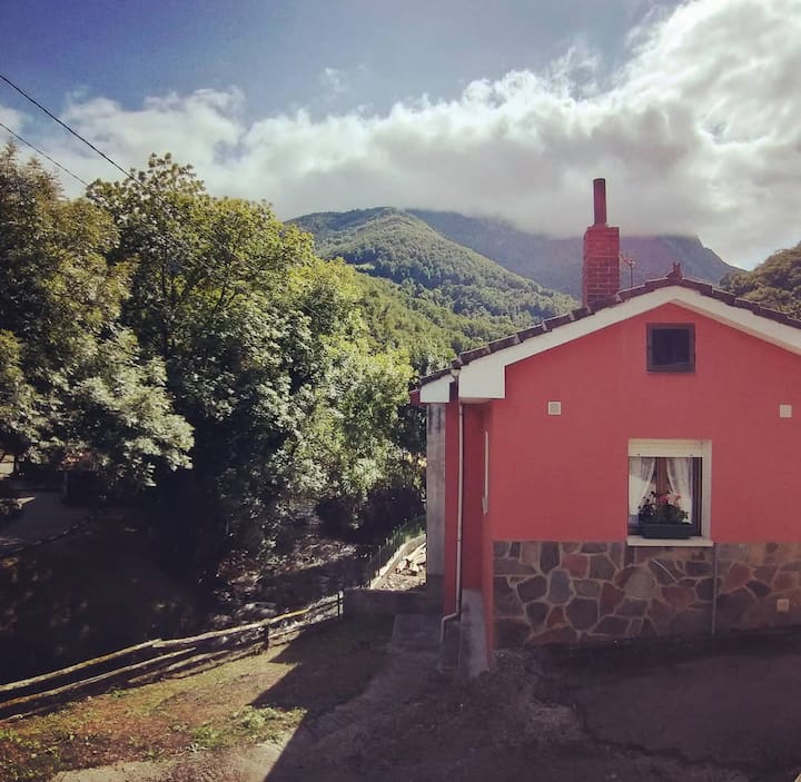 Refugio Junto Al Río, Para Desconectar Del Mundo. - Lena