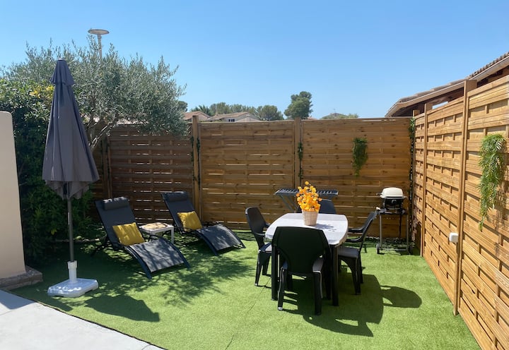 Studio Avec Jacuzzi Privatif - Roquebrune-sur-Argens