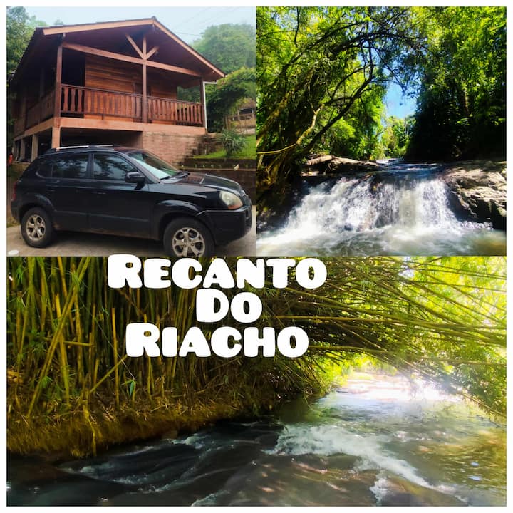 Casa De Madeira Simples Com Riacho Na Zona Rural. - Colinas