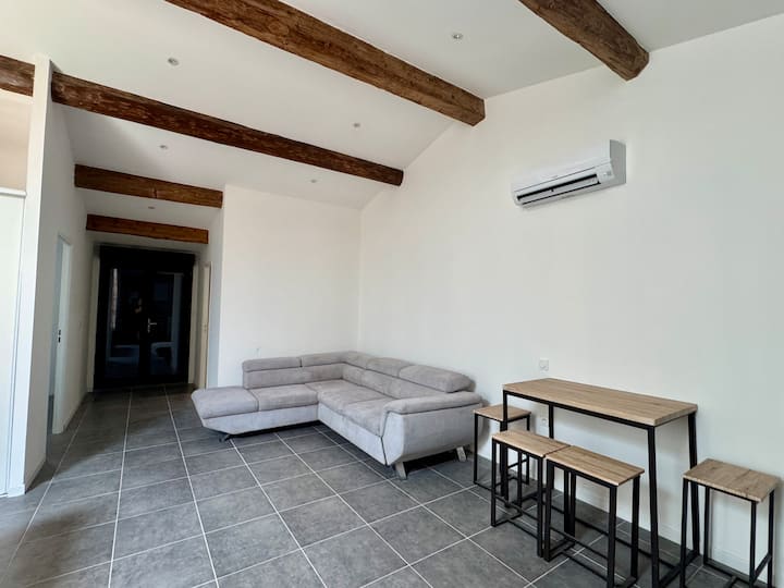 Appartement Rénové 2 Chambres Sur Les Toits - Aniane