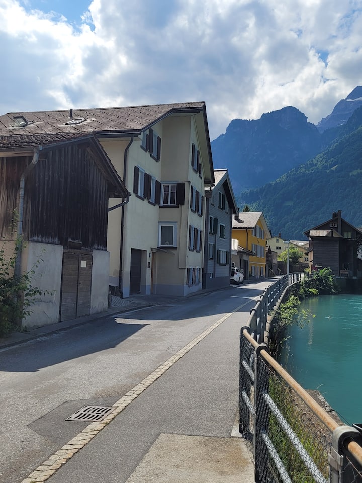 Ydillisch Und Zentral Gelegen! - Kanton Glarus