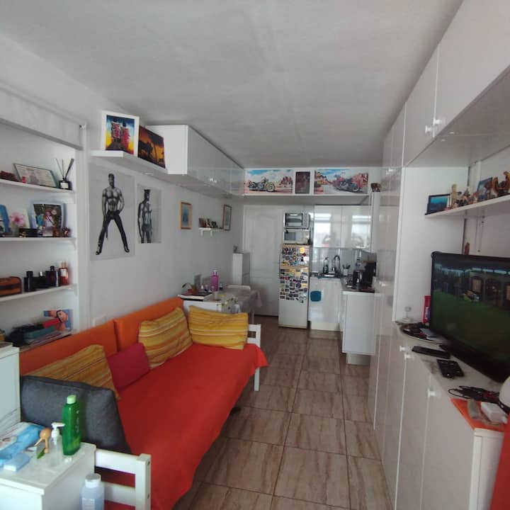 I Rent Only Double Bed In A Studio Apartment - Playa del Inglés