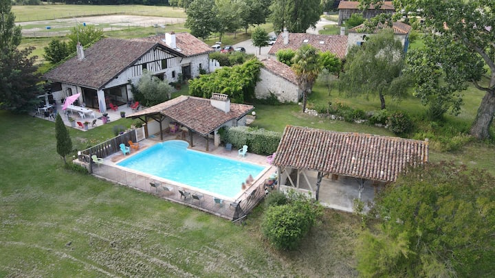 Gîte De Charme Avec Piscine - France