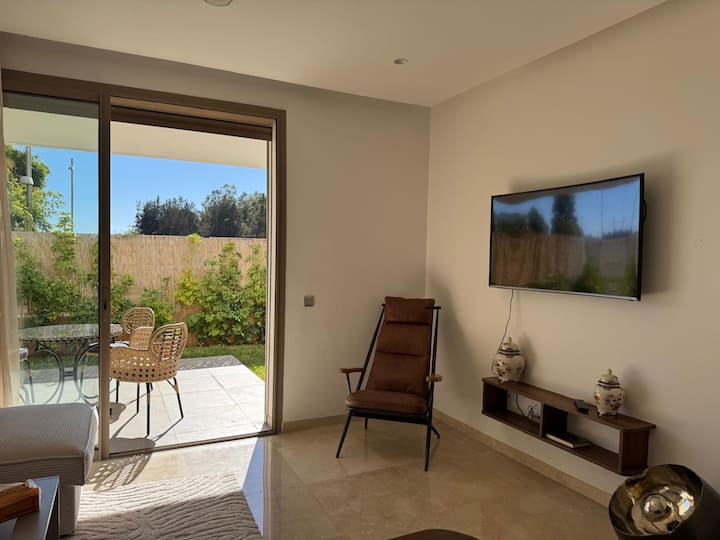 One Bredroom Apartment With Private Garden - Rabat