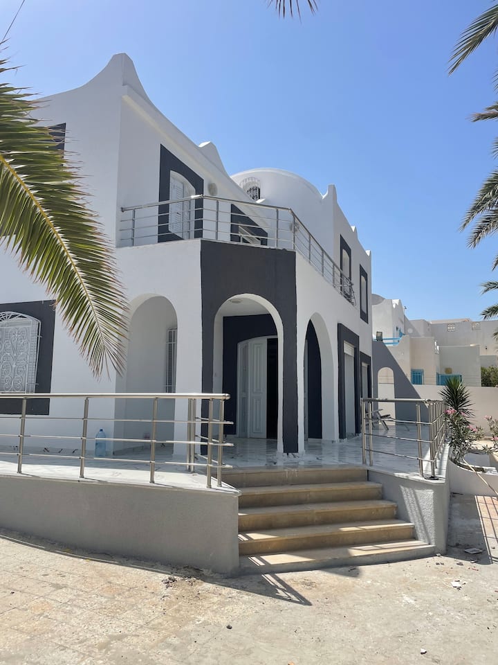 Maison 2 Niveaux Indépendants - Djerba