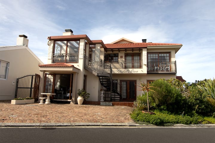 Coastline Serenity - Southern Star - Kleinmond