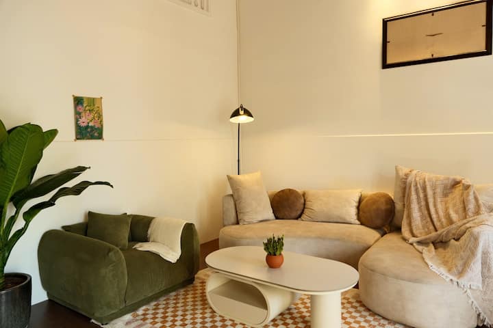Tron Retreat - 2br 90m2 Near Beach, Airport 20%pro - ベトナム
