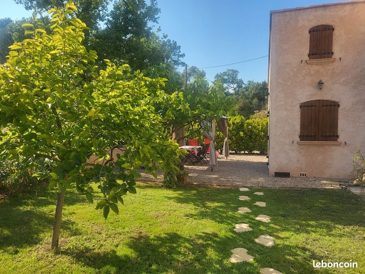 Loue Studio Au Calme - Les Arcs-sur-Argens