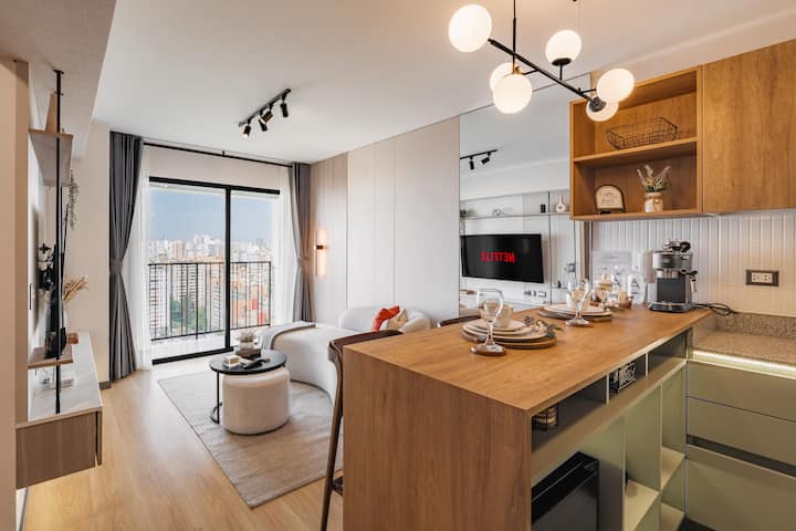 New Luxury Apt/ City View 22nd Floor/pool/gym - Peru