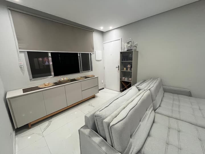 Apt Frente à Praia Pompéia - Brazil