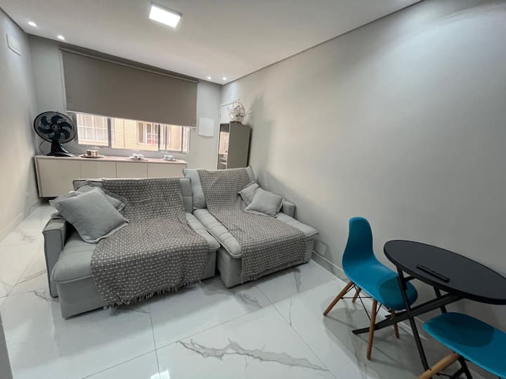 Ap Frente à Praia, Varanda Vista Mar! 01 Garagem - Santos, Brasil