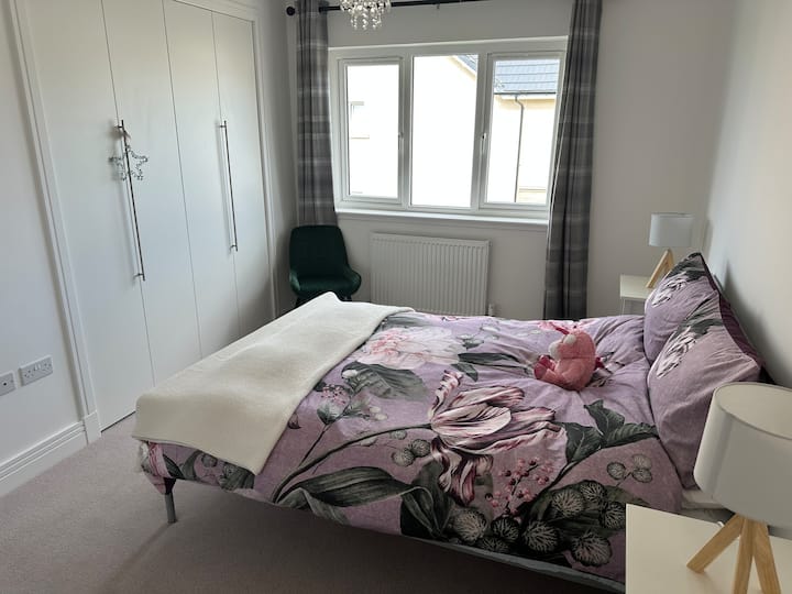 Double Room En-suite And Parking - Livingston