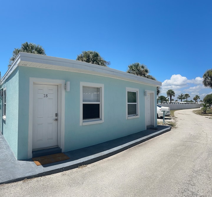 Beach Studio Oasis - Melbourne, FL