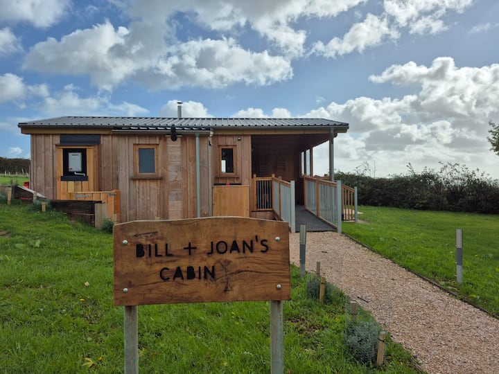Cott Farm Cabins - Tiverton Castle