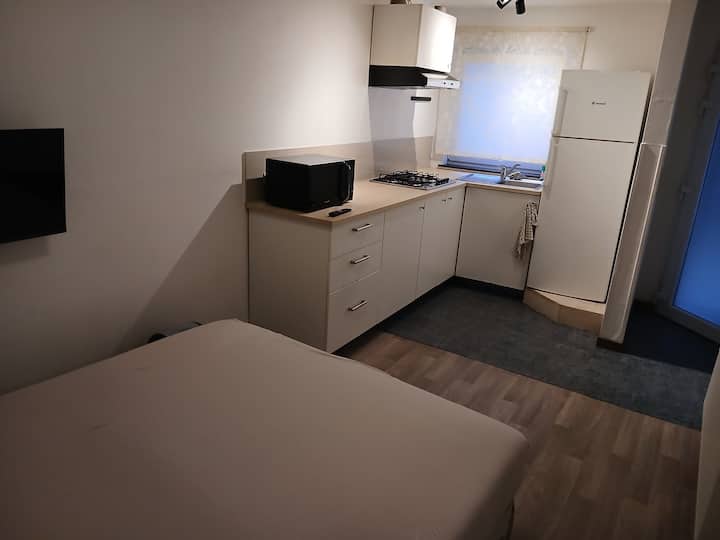 Petit Appartement Rdc - Luik