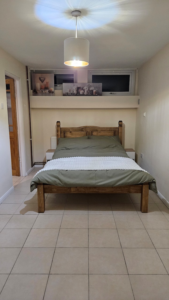 Downstairs Flat In St Albans - St Albans