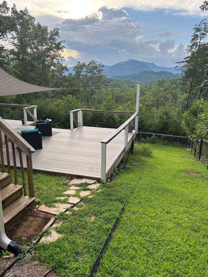 Peak-a-boo Cottage - Lake Lure, NC