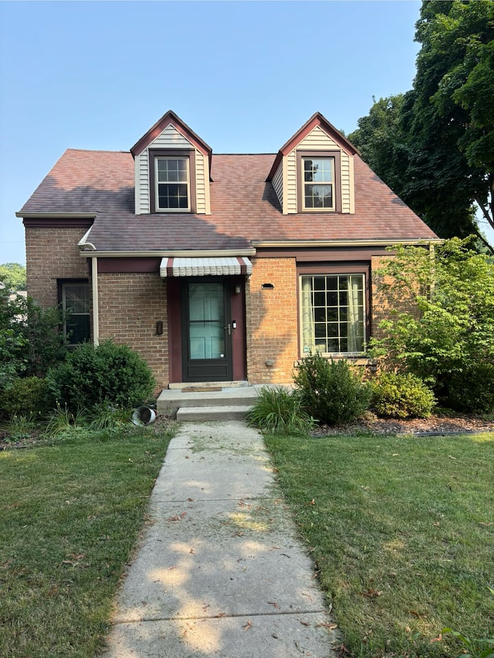 Cooper Park Gem—near Tosa & Mke! - Milwaukee