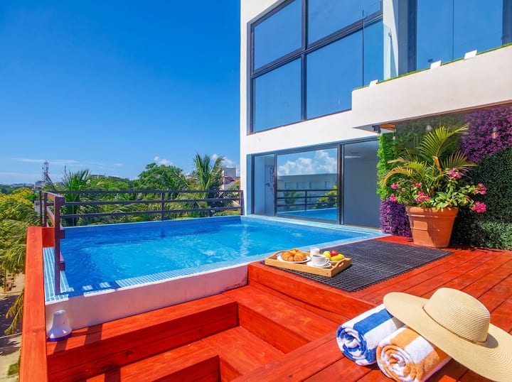 Romantic Escape · Beach 500m · King Bed · Pool Gym - Playa del Carmen