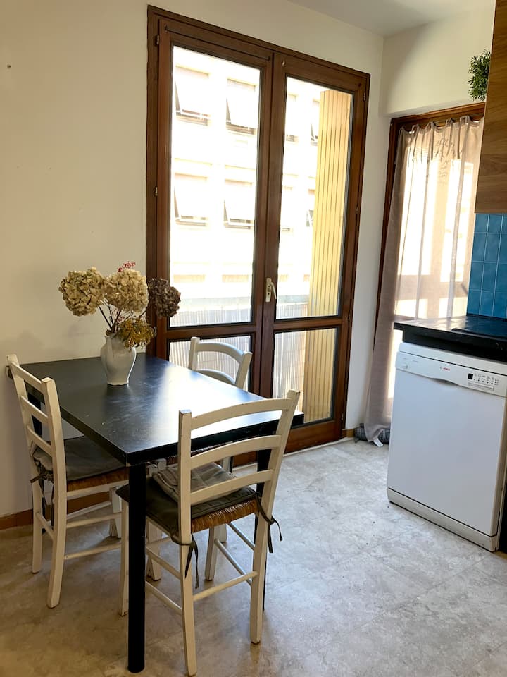 3 Bedrooms Apartment Intra-muros - Avignon