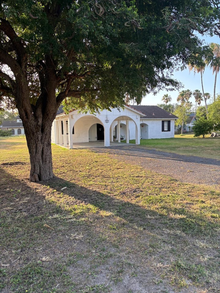 Casa Zen Cozy Cottage In Brownsville - La Paloma, TX