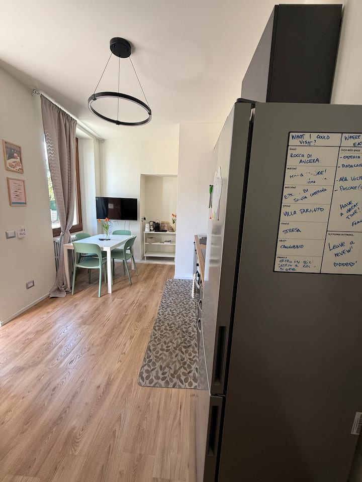 Tuxedo Apartment-cozy Stay Near Intra - Verbania