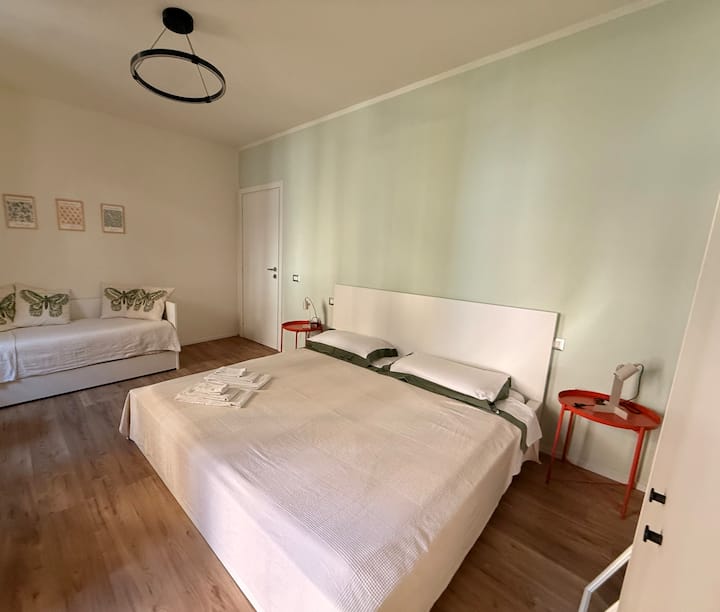Tuxedo Apartment-cozy Stay Near The City Center - Verbania