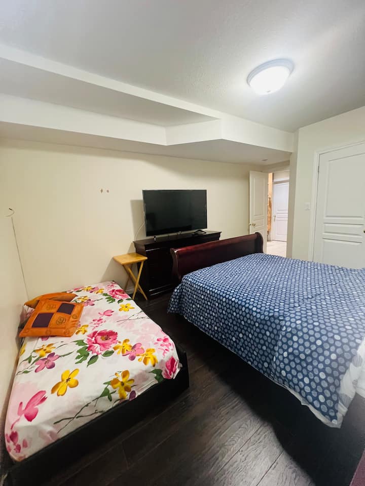 Luxurious Suite Welland - Welland
