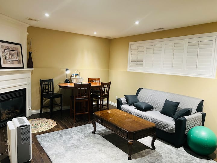 Comfy Cozy Suite - Welland