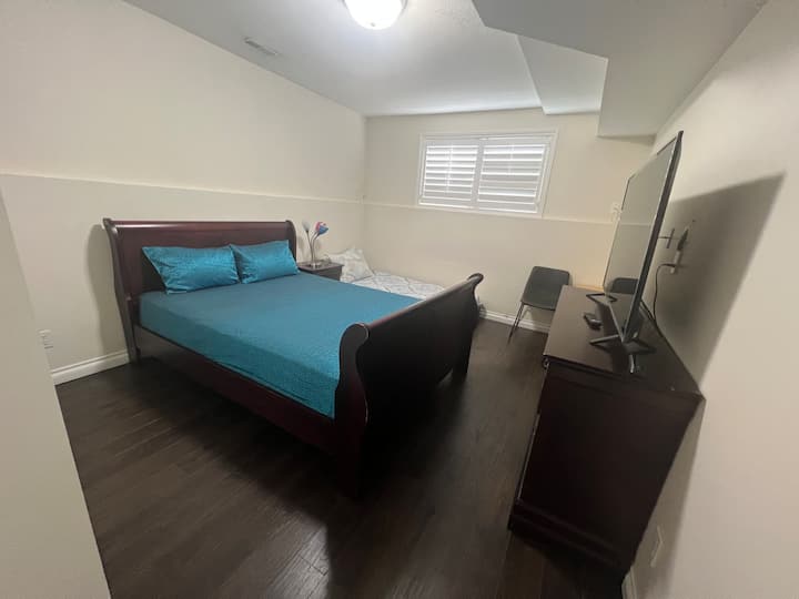 Comfy Cozy Hide Out In Welland - Welland