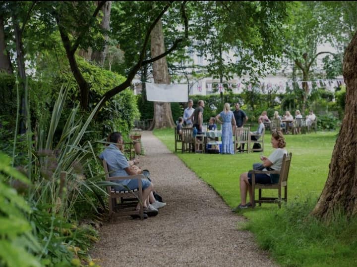 Kensington Gardens Square Apartment - Earls Court