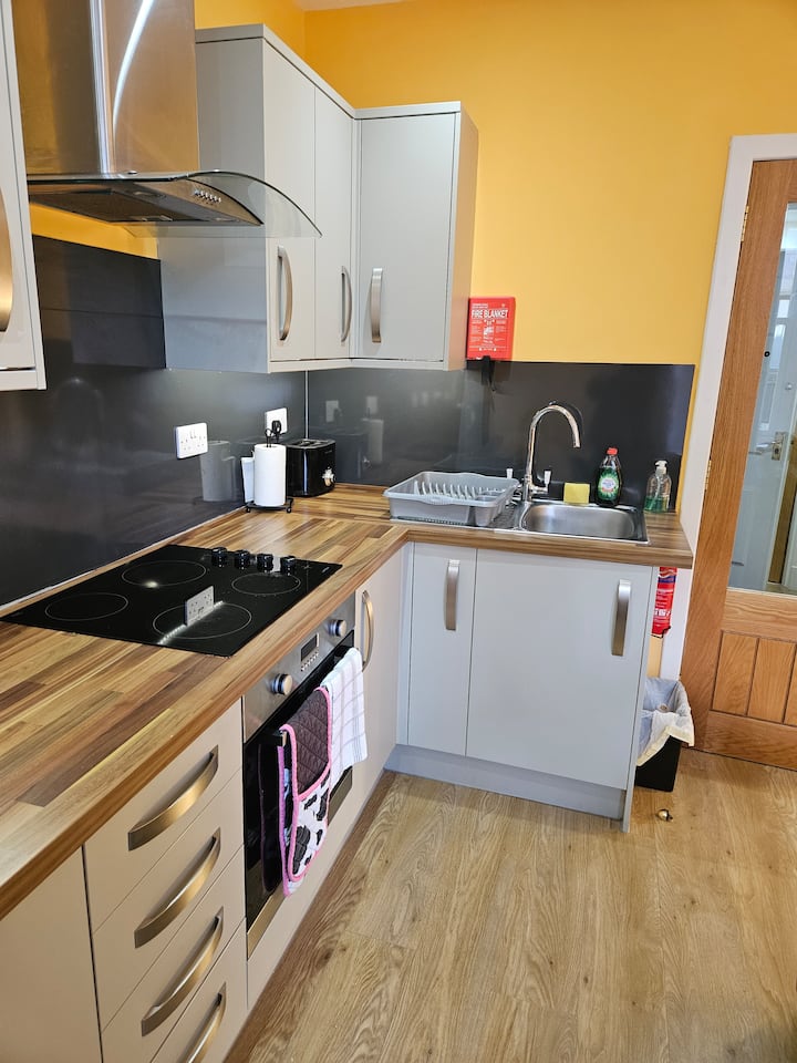 Flat First Floor Left 11 Greig St. Iv3 5pt - Loch Ness