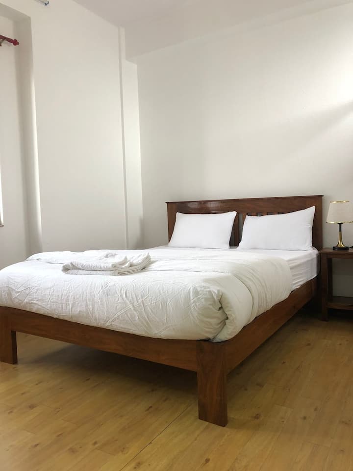 High Pass Studio Thamel 6th Floor Shares Bathroom - Kathmandu