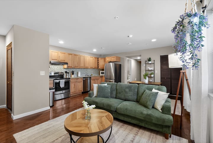 Center City - Walk Everywhere! - Italian Market - Philadelphia